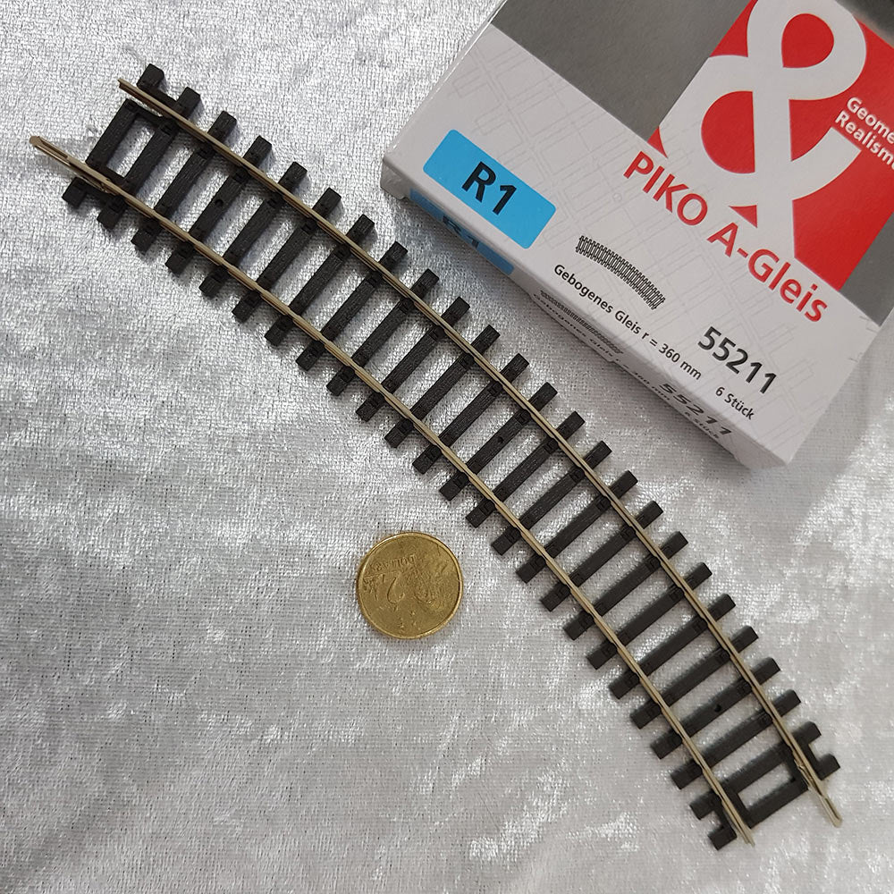 HO Curve Track R1 - PIKO – New England Models and Hobbies