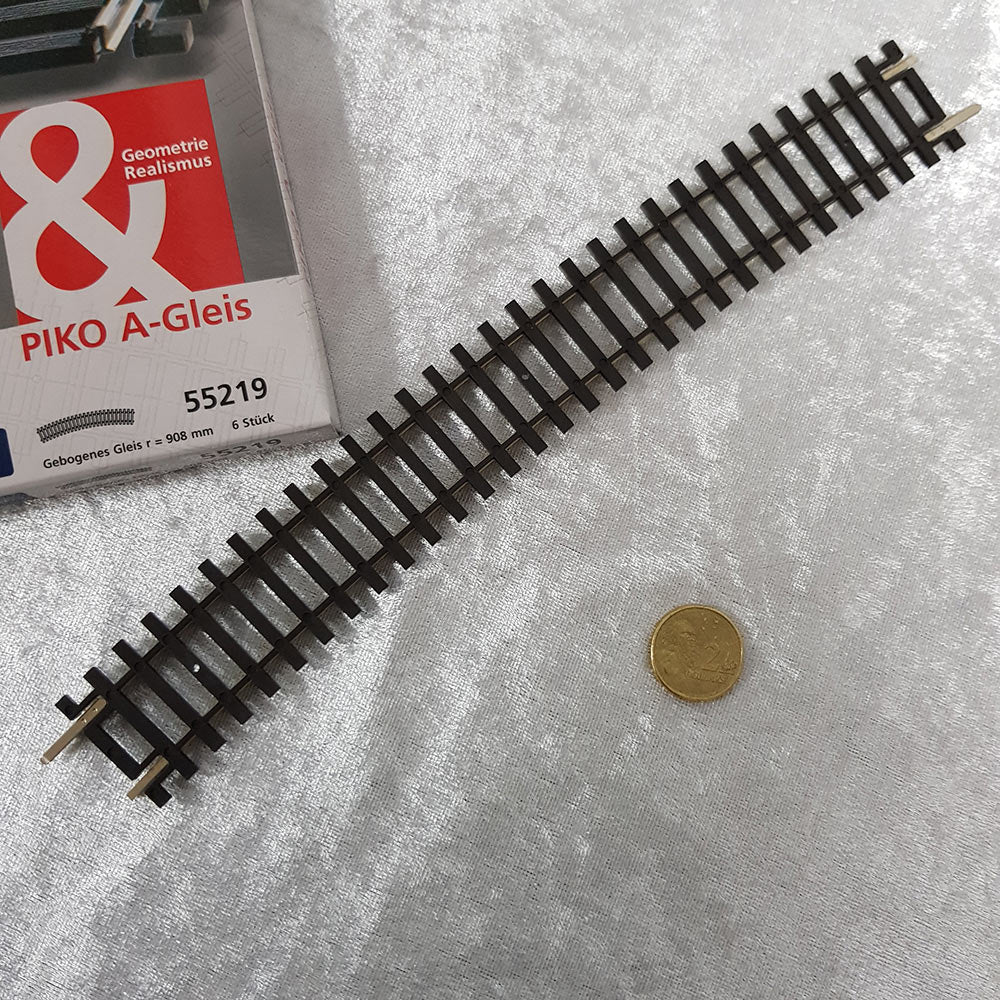 HO Curve Track R9 - PIKO – New England Models and Hobbies